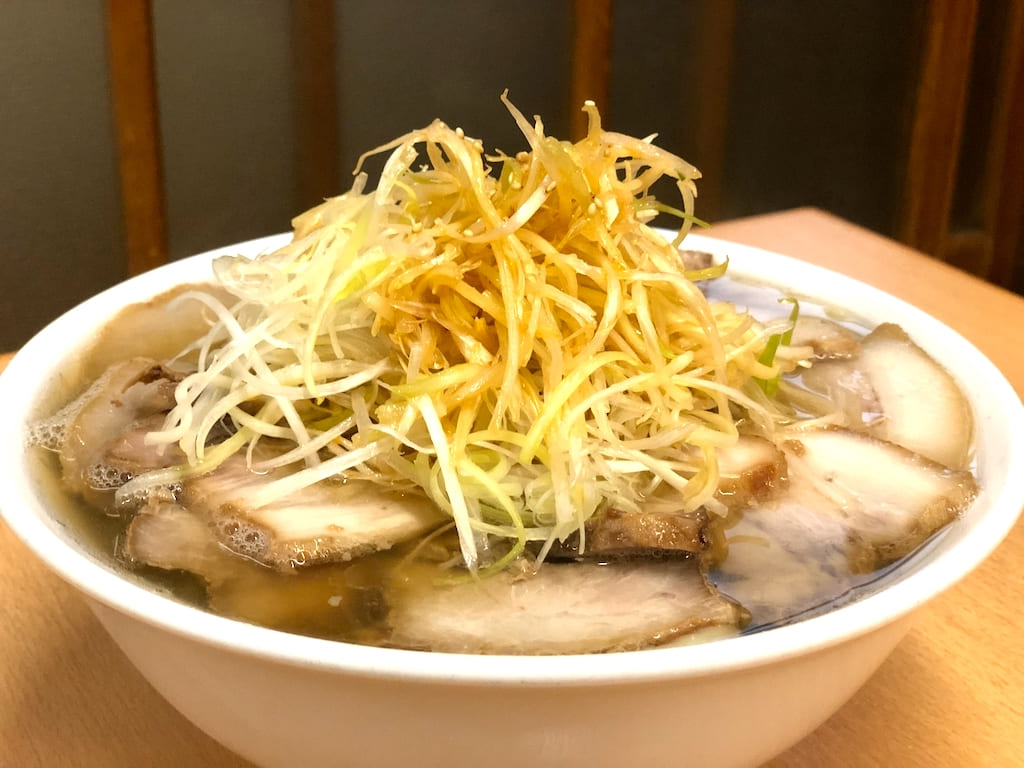喜多方「坂内食堂 本店」の行列がスゴい！3つの駐車場を写真でレポート